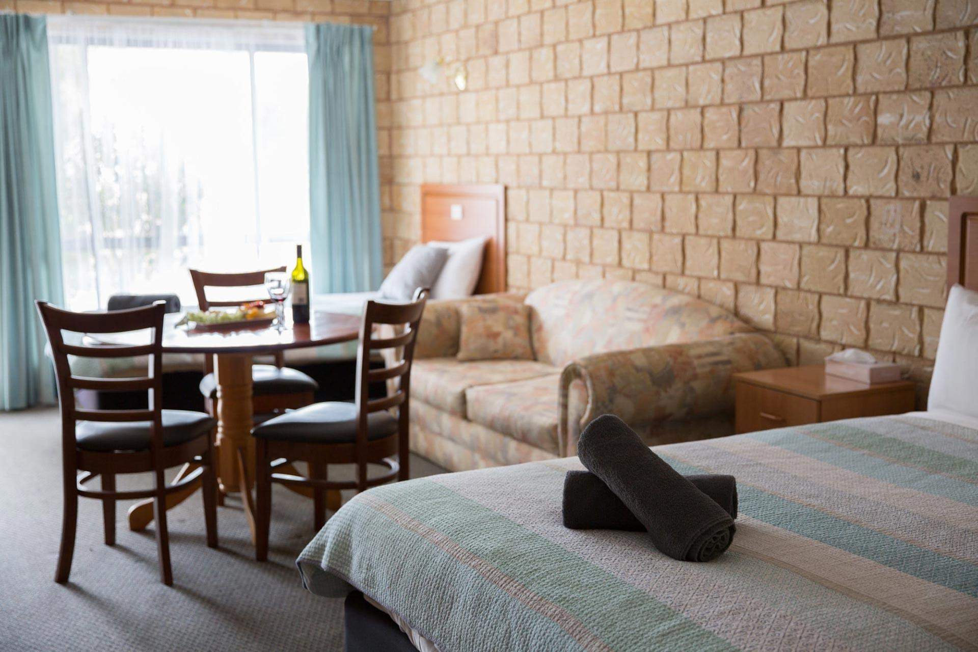 DARLING RIVER MOTEL | Back O' Bourke - Official Tourism Website