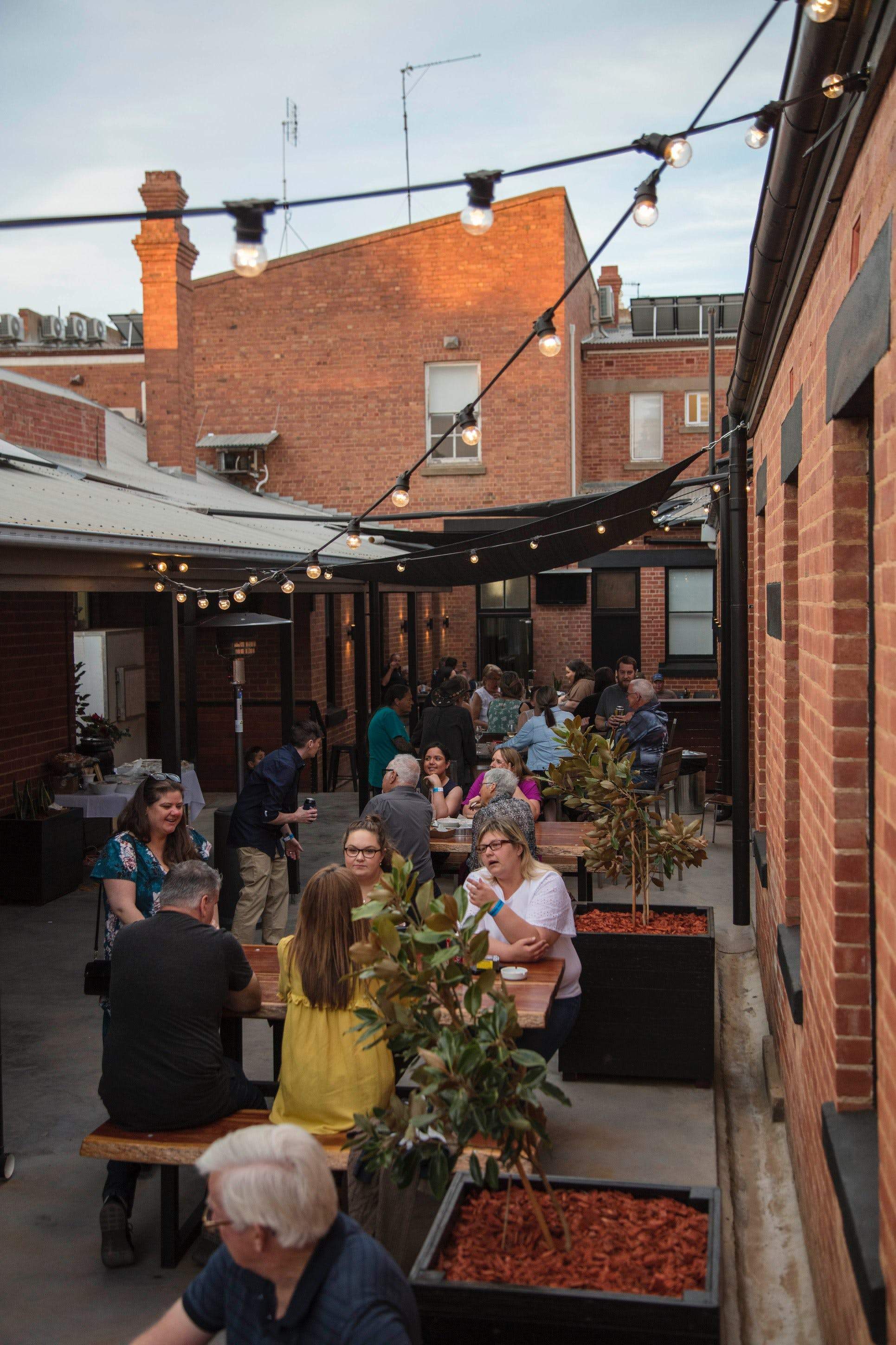 Royal Hotel Sea Lake | Visit Grampians