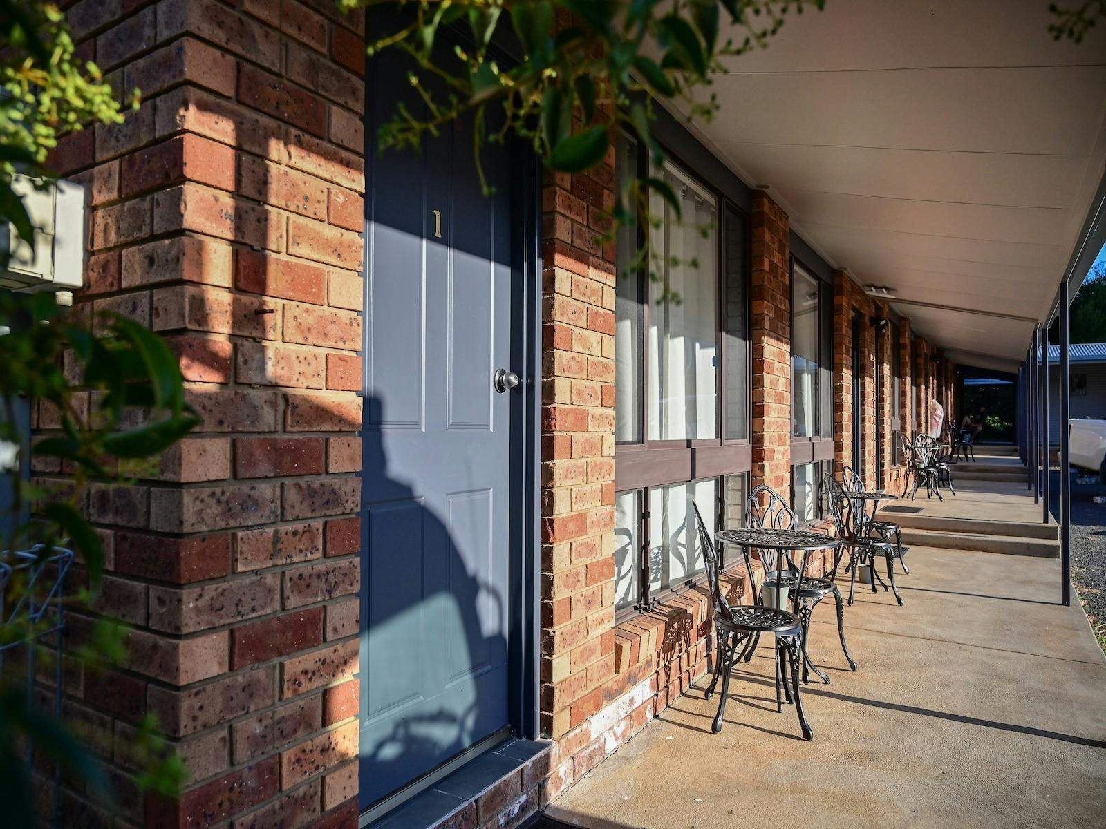 Visit the Murray | Woomargama Hotel