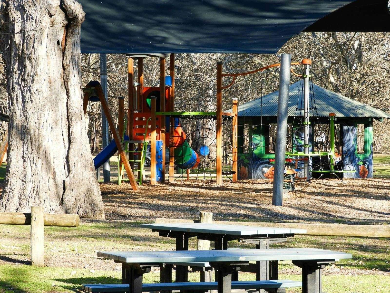 Visit the Murray | Howlong Memorial Park