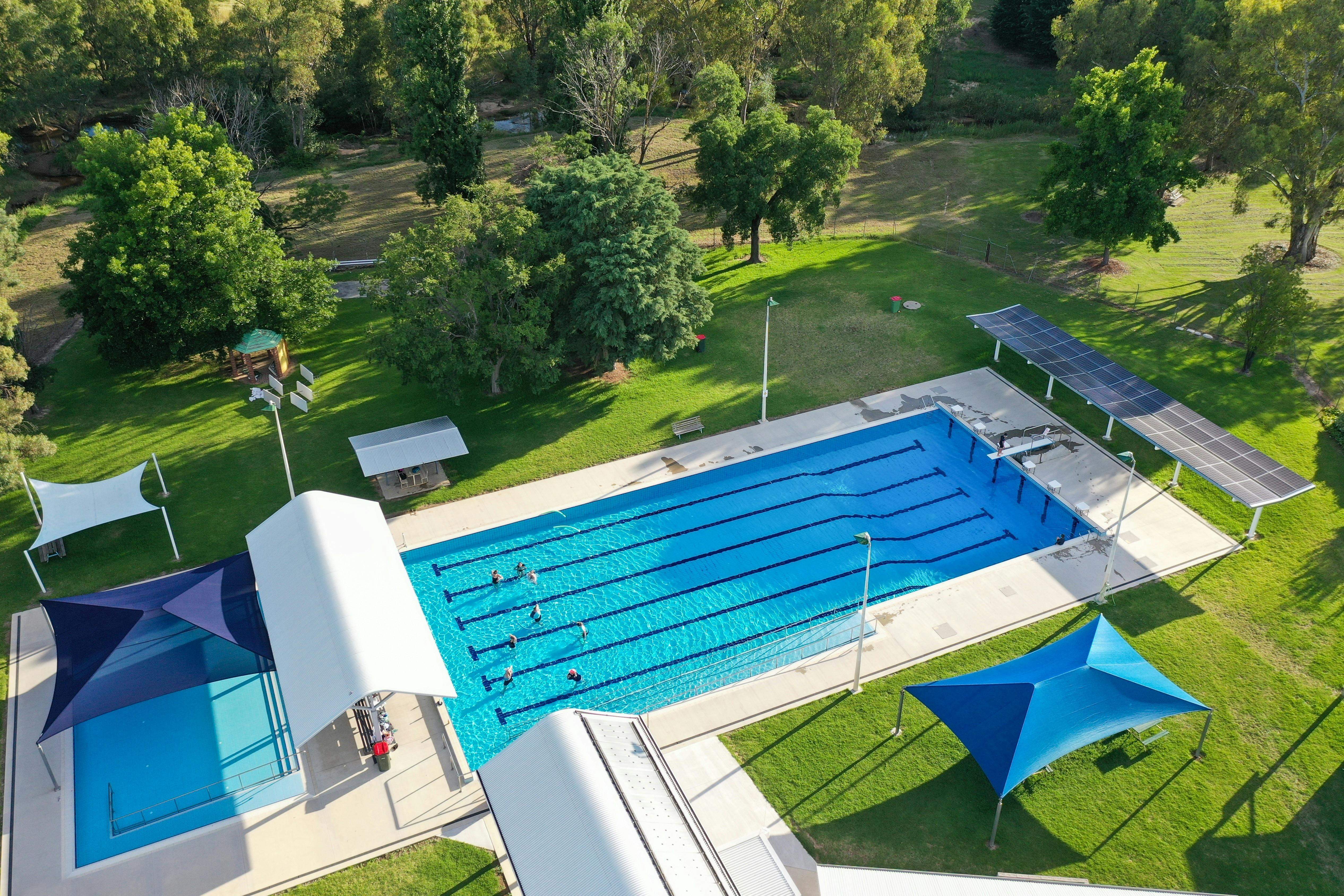 Visit the Murray | Holbrook Swimming Pool